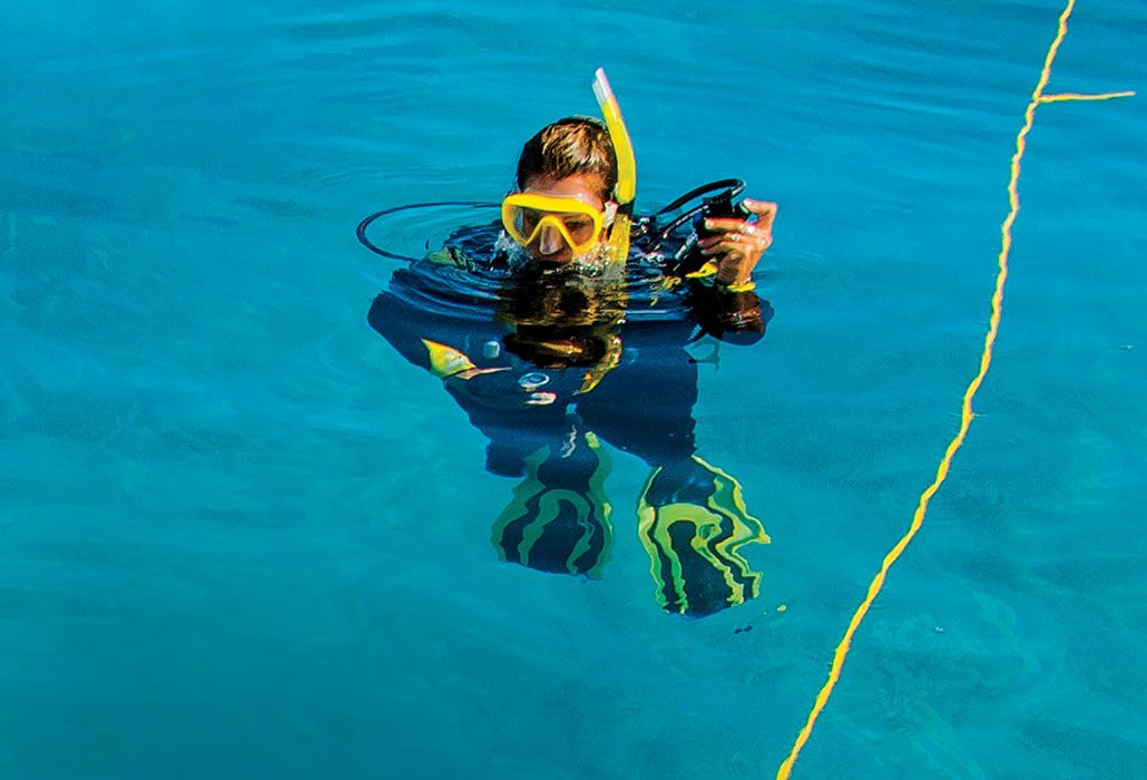 Back On the Boat: Tips for Exiting the Water With Ease | Scuba Diving ...